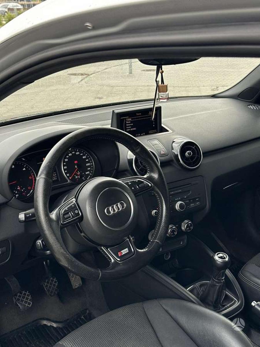 Sarkans Audi A1 2012 Viļņa, ar dzinēja tilpumu 1.60 L un nobraukumu 269 tūkst. km par 3250 €, foto 9 vietnē AUTOMOTO.COM.LV