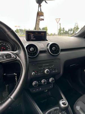 Sarkans Audi A1 2012 Viļņa, ar dzinēja tilpumu 1.60 L un nobraukumu 269 tūkst. km par 3250 €, foto 11 vietnē AUTOMOTO.COM.LV