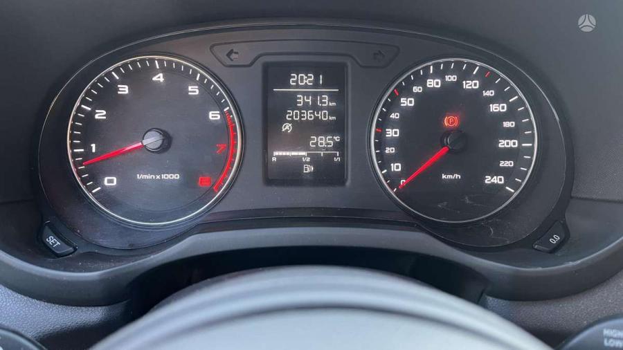 Red Audi A1 2012 in Vilnius, with an engine capacity of 1.20 L and mileage of 204 thousand km for 6900 €, photo 13 on AUTOMOTO.COM.LV