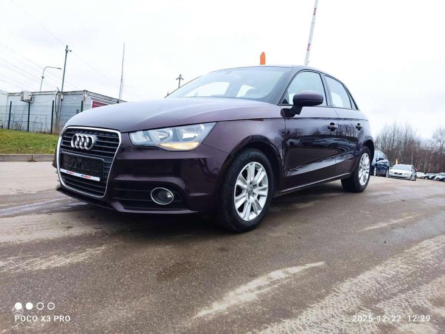 Red Audi A1 2013 in Kaunas, with an engine capacity of 1.60 L and mileage of 186 thousand km for 7500 €, photo 1 on AUTOMOTO.COM.LV