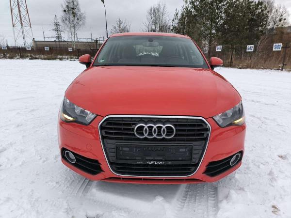 Red Audi A1 2013 in Alytus, with an engine capacity of 1.20 L and mileage of 163 thousand km for 5400 €, photo 9 on AUTOMOTO.COM.LV