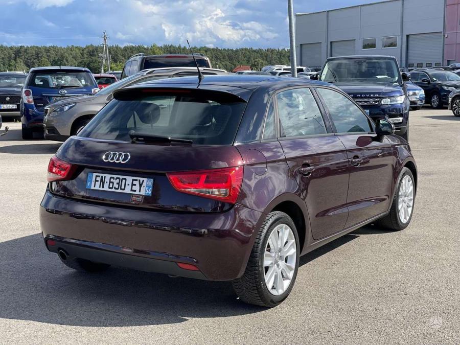 Red Audi A1 2014 in Taurage, with an engine capacity of 1.60 L and mileage of 288 thousand km for 6700 €, photo 4 on AUTOMOTO.COM.LV