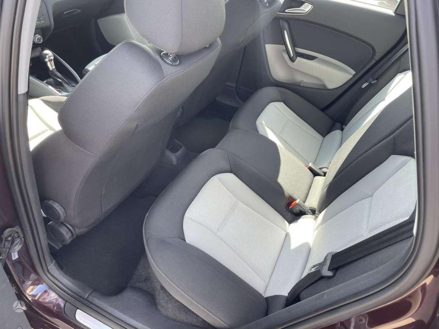Red Audi A1 2014 in Taurage, with an engine capacity of 1.60 L and mileage of 288 thousand km for 6700 €, photo 7 on AUTOMOTO.COM.LV