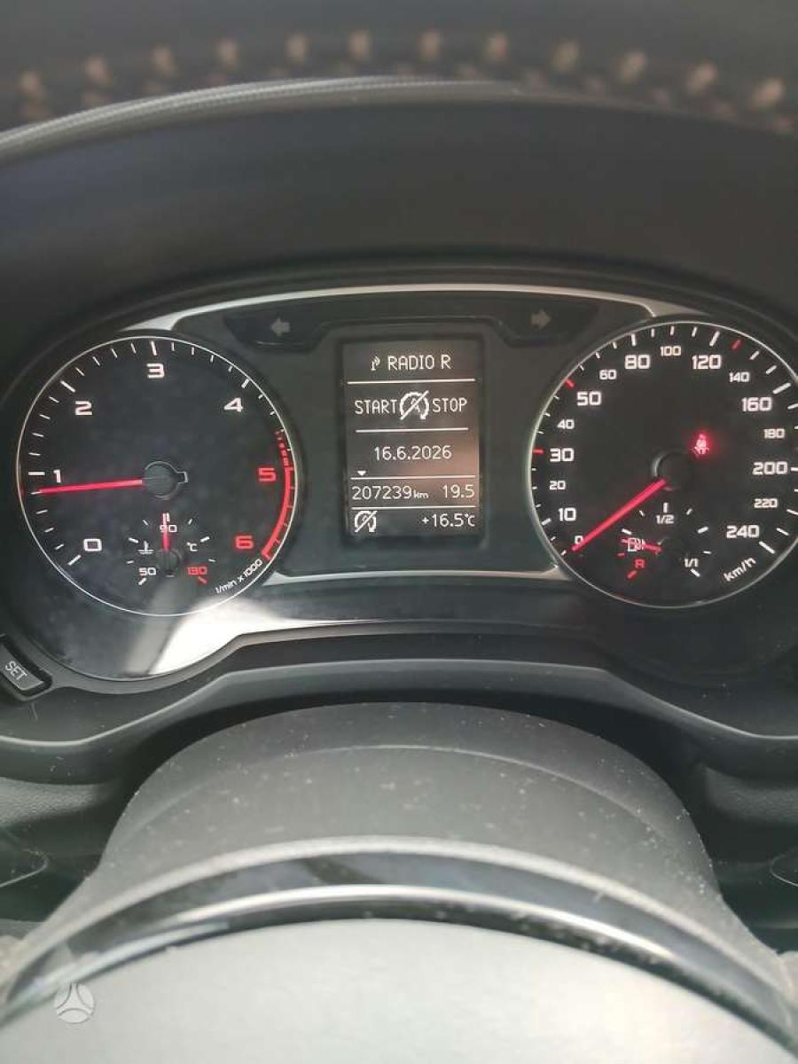 Red Audi A1 2016 in Utena, with an engine capacity of 1.42 L and mileage of 207 thousand km for 6200 €, photo 12 on AUTOMOTO.COM.LV