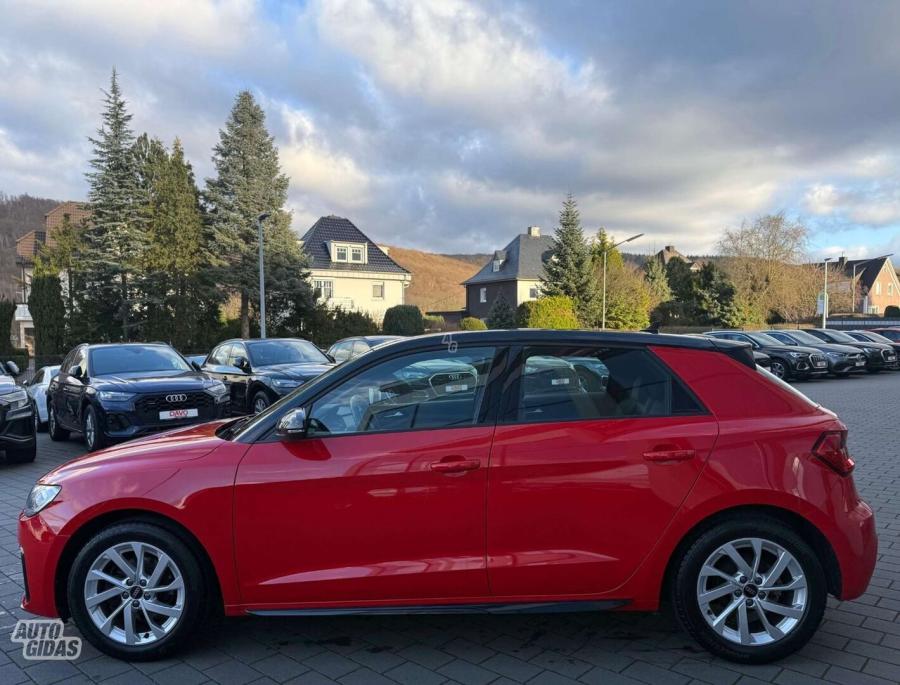 Red Audi A1 2023 in Kaunas, with an engine capacity of 1.00 L and mileage of 35 thousand km for 22736 €, photo 5 on AUTOMOTO.COM.LV