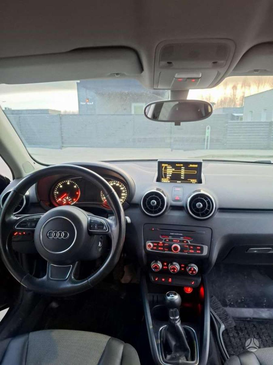 Violet Audi A1 2010 in Kaunas, with an engine capacity of 1.60 L and mileage of 304 thousand km for 3900 €, photo 10 on AUTOMOTO.COM.LV