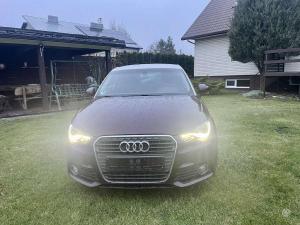 Violets Audi A1 2012 Kauņa, ar dzinēja tilpumu 1.20 L un nobraukumu 152 tūkst. km par 6500 €, foto  vietnē AUTOMOTO.COM.LV