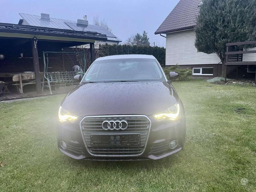 Violets Audi A1 2012 Kauņa, ar dzinēja tilpumu 1.20 L un nobraukumu 152 tūkst. km par 6500 €, foto 1 vietnē AUTOMOTO.COM.LV