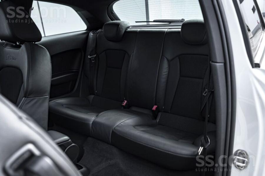 White Audi A1 2012 in Riga, with an engine capacity of 1.60 L and mileage of 138 thousand km for 5450 €, photo 15 on AUTOMOTO.COM.LV