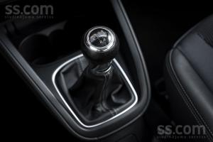White Audi A1 2012 in Riga, with an engine capacity of 1.60 L and mileage of 138 thousand km for 5450 €, photo 24 on AUTOMOTO.COM.LV