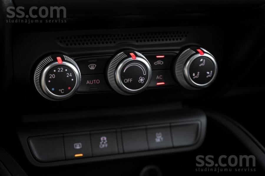 White Audi A1 2012 in Riga, with an engine capacity of 1.60 L and mileage of 138 thousand km for 5450 €, photo 25 on AUTOMOTO.COM.LV