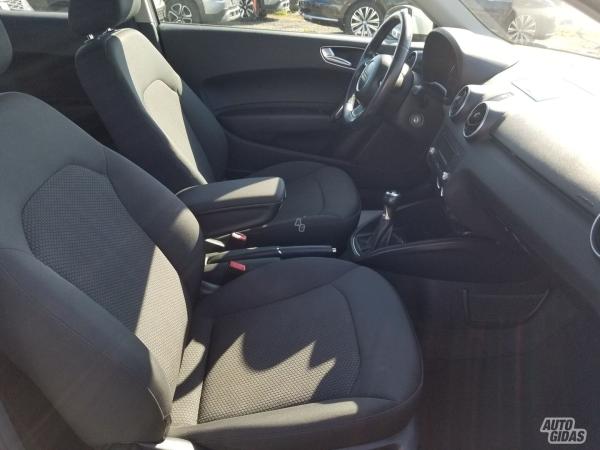 White Audi A1 2010 in Kaunas, with an engine capacity of 1.20 L and mileage of 165 thousand km for 2999 €, photo 9 on AUTOMOTO.COM.LV