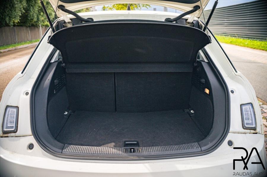 Balts Audi A1 2010 Rīga, ar dzinēja tilpumu 1.20 L un nobraukumu 254 tūkst. km par 2990 €, foto 12 vietnē AUTOMOTO.COM.LV