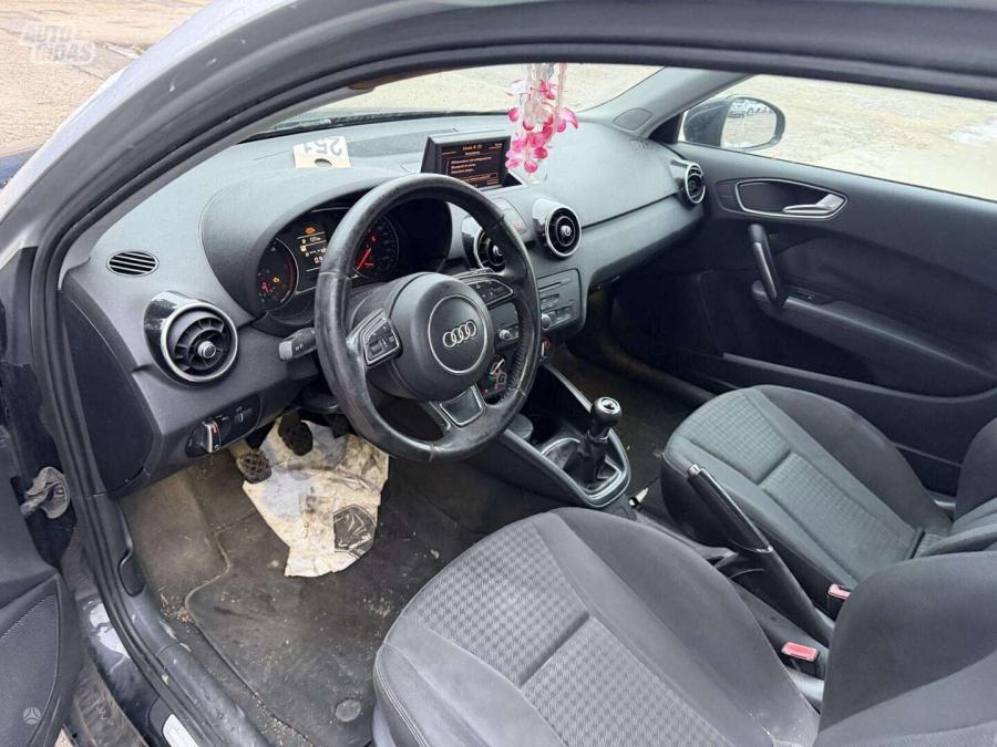 Balts Audi A1 2011 Viļņa, ar dzinēja tilpumu 1.60 L un nobraukumu 320 tūkst. km par 2100 €, foto 13 vietnē AUTOMOTO.COM.LV