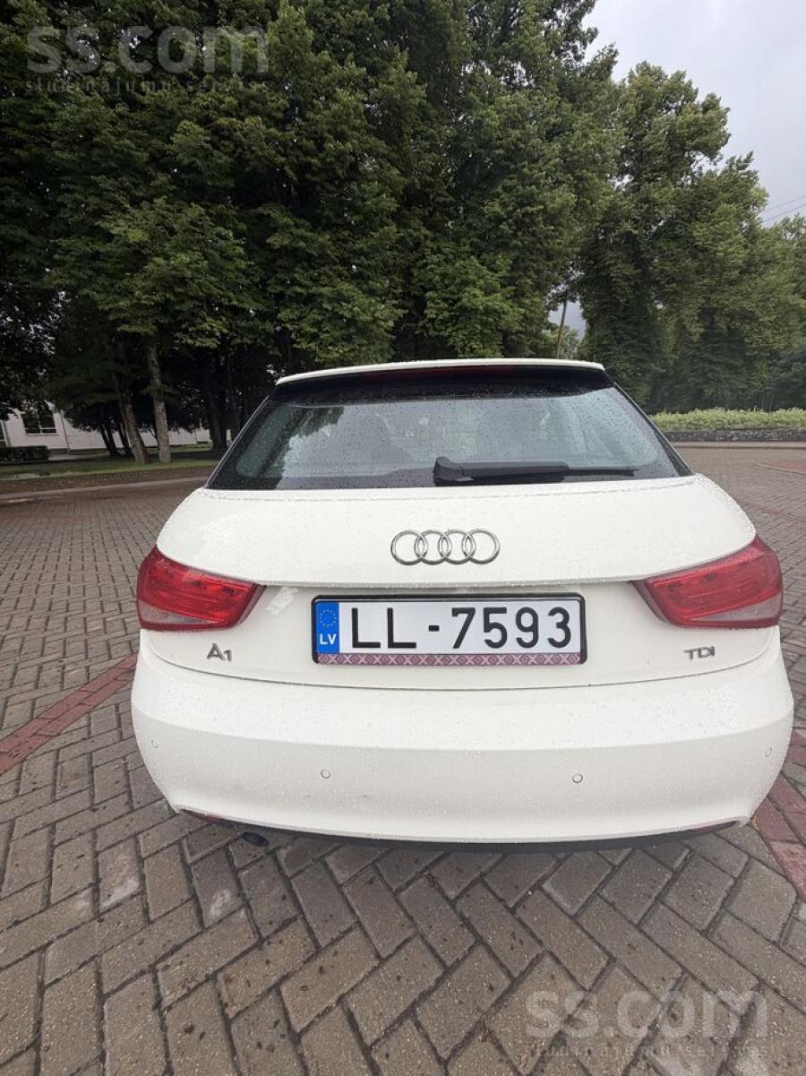 White Audi A1 2011 in Riga, with an engine capacity of 1.60 L and mileage of 200 thousand km for 7299 €, photo 16 on AUTOMOTO.COM.LV
