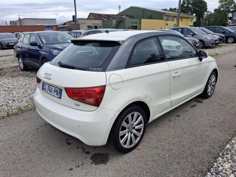 Balts Audi A1 2011 Tauragė, ar dzinēja tilpumu 1.60 L un nobraukumu 163 tūkst. km par 2400 €, foto 8 vietnē AUTOMOTO.COM.LV