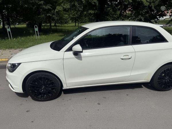 White Audi A1 2011 in Vilnius, with an engine capacity of 1.39 L and mileage of 191 thousand km for 5000 €, photo 4 on AUTOMOTO.COM.LV