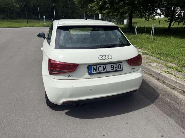White Audi A1 2011 in Vilnius, with an engine capacity of 1.39 L and mileage of 191 thousand km for 5000 €, photo 6 on AUTOMOTO.COM.LV