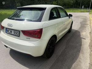 White Audi A1 2011 in Vilnius, with an engine capacity of 1.39 L and mileage of 191 thousand km for 5000 €, photo 8 on AUTOMOTO.COM.LV