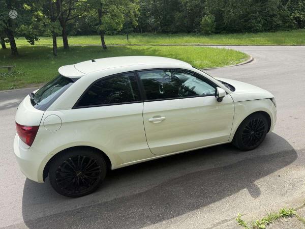 White Audi A1 2011 in Vilnius, with an engine capacity of 1.39 L and mileage of 191 thousand km for 5000 €, photo 8 on AUTOMOTO.COM.LV