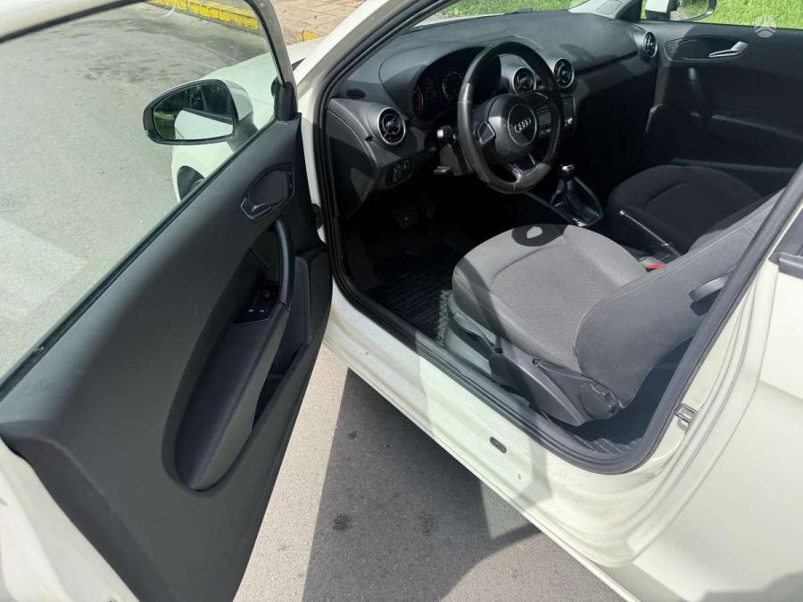 White Audi A1 2011 in Vilnius, with an engine capacity of 1.39 L and mileage of 191 thousand km for 5000 €, photo 11 on AUTOMOTO.COM.LV