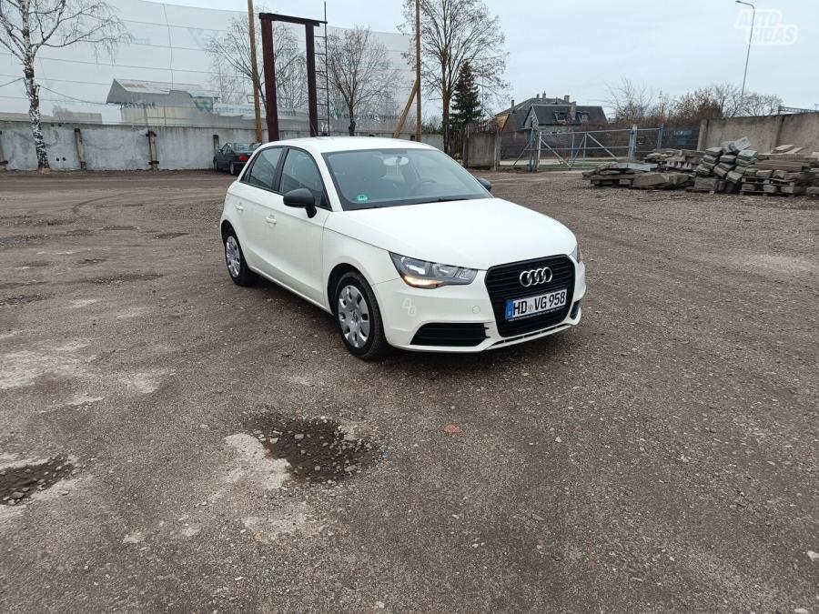 Balts Audi A1 2012 Telšiai, ar dzinēja tilpumu 1.60 L un nobraukumu 246 tūkst. km par 3999 €, foto 10 vietnē AUTOMOTO.COM.LV