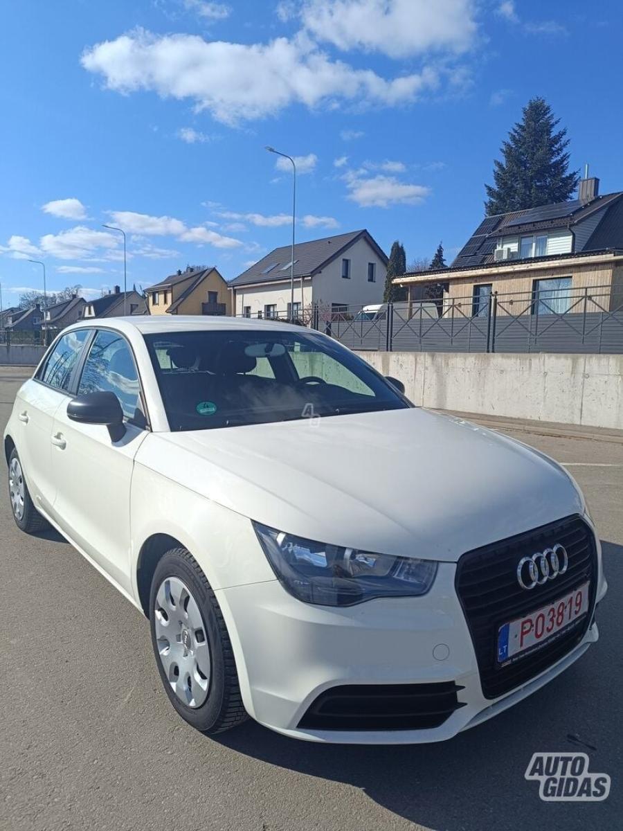Balts Audi A1 2012 Telšiai, ar dzinēja tilpumu 1.60 L un nobraukumu 249 tūkst. km par 4400 €, foto 1 vietnē AUTOMOTO.COM.LV