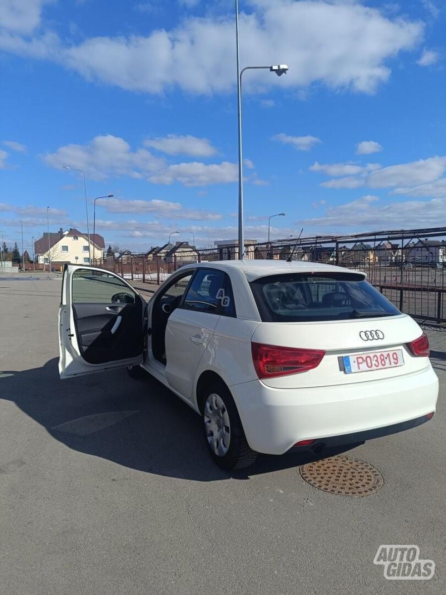 Balts Audi A1 2012 Telšiai, ar dzinēja tilpumu 1.60 L un nobraukumu 249 tūkst. km par 4400 €, foto 9 vietnē AUTOMOTO.COM.LV