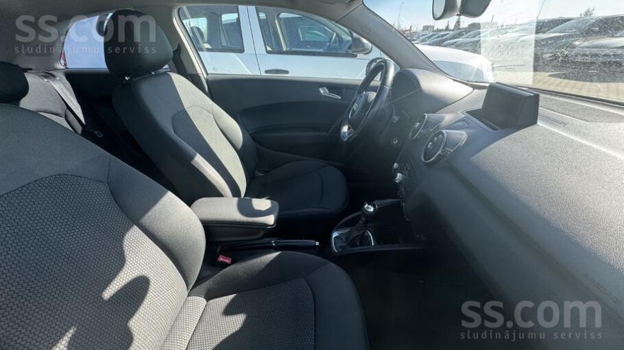 Balts Audi A1 2012 Jelgava, ar dzinēja tilpumu 1.60 L un nobraukumu 180 tūkst. km par 6300 €, foto 5 vietnē AUTOMOTO.COM.LV
