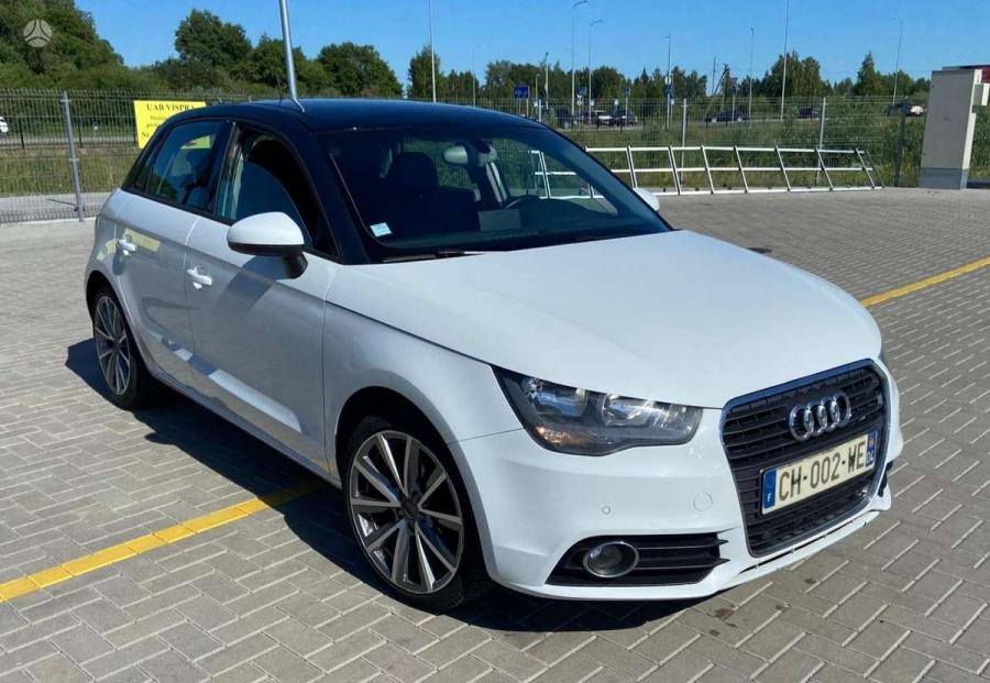 White Audi A1 2012 in Taurage, with an engine capacity of 1.60 L and mileage of 212 thousand km for 5900 €, photo 4 on AUTOMOTO.COM.LV