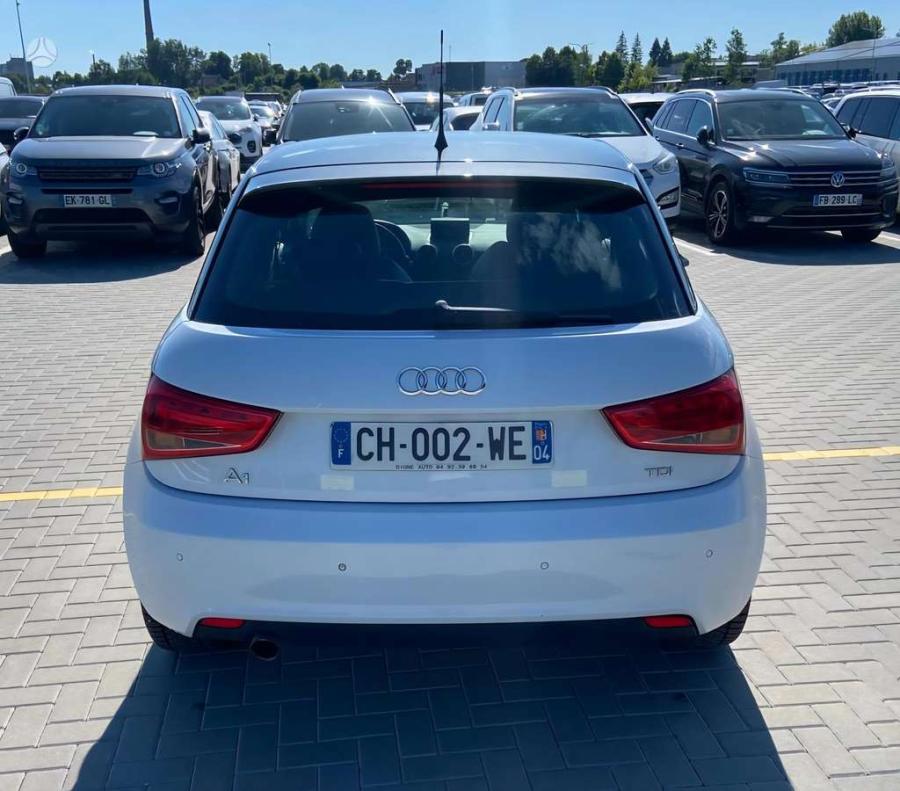 White Audi A1 2012 in Taurage, with an engine capacity of 1.60 L and mileage of 212 thousand km for 5900 €, photo 8 on AUTOMOTO.COM.LV