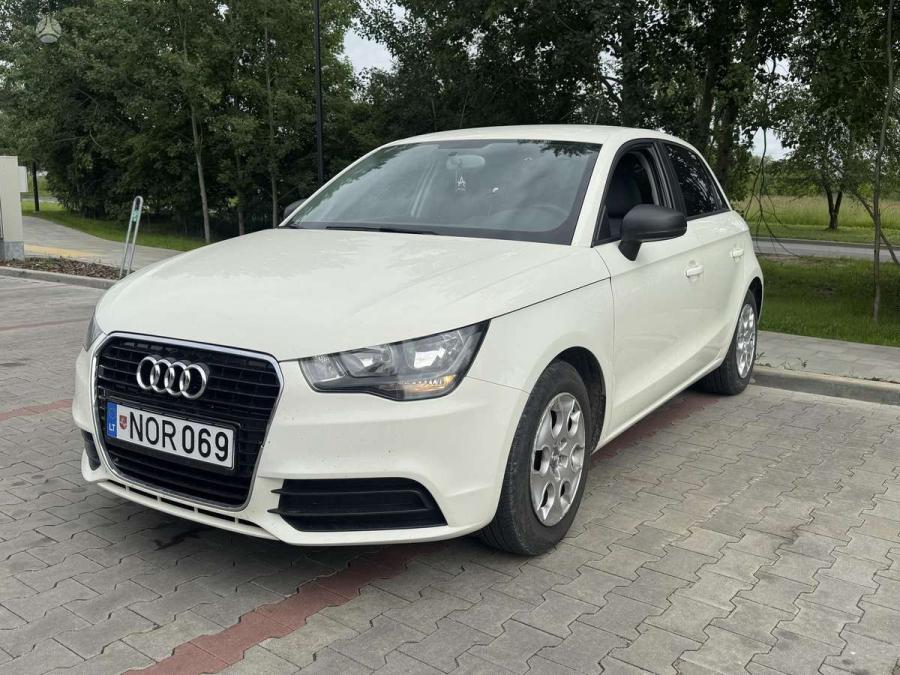 Balts Audi A1 2012 Viļņa, ar dzinēja tilpumu 1.39 L un nobraukumu 90 tūkst. km par 5650 €, foto 1 vietnē AUTOMOTO.COM.LV