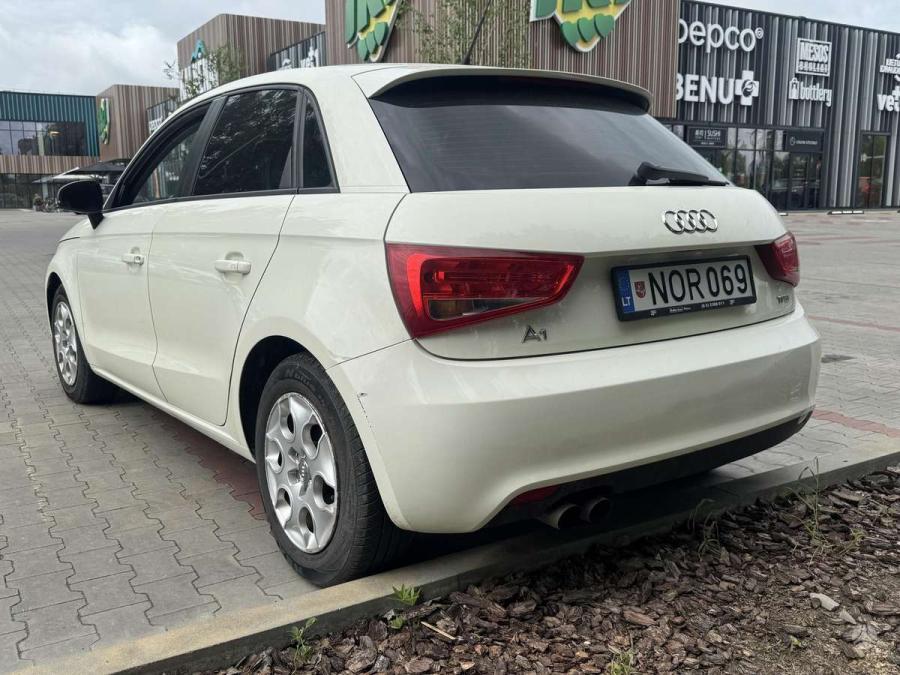 Balts Audi A1 2012 Viļņa, ar dzinēja tilpumu 1.39 L un nobraukumu 90 tūkst. km par 5650 €, foto 4 vietnē AUTOMOTO.COM.LV