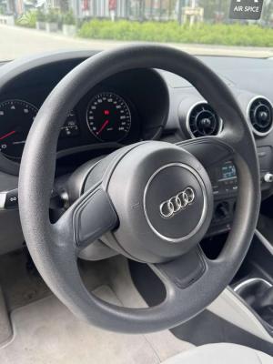 Balts Audi A1 2012 Viļņa, ar dzinēja tilpumu 1.39 L un nobraukumu 90 tūkst. km par 5650 €, foto 9 vietnē AUTOMOTO.COM.LV