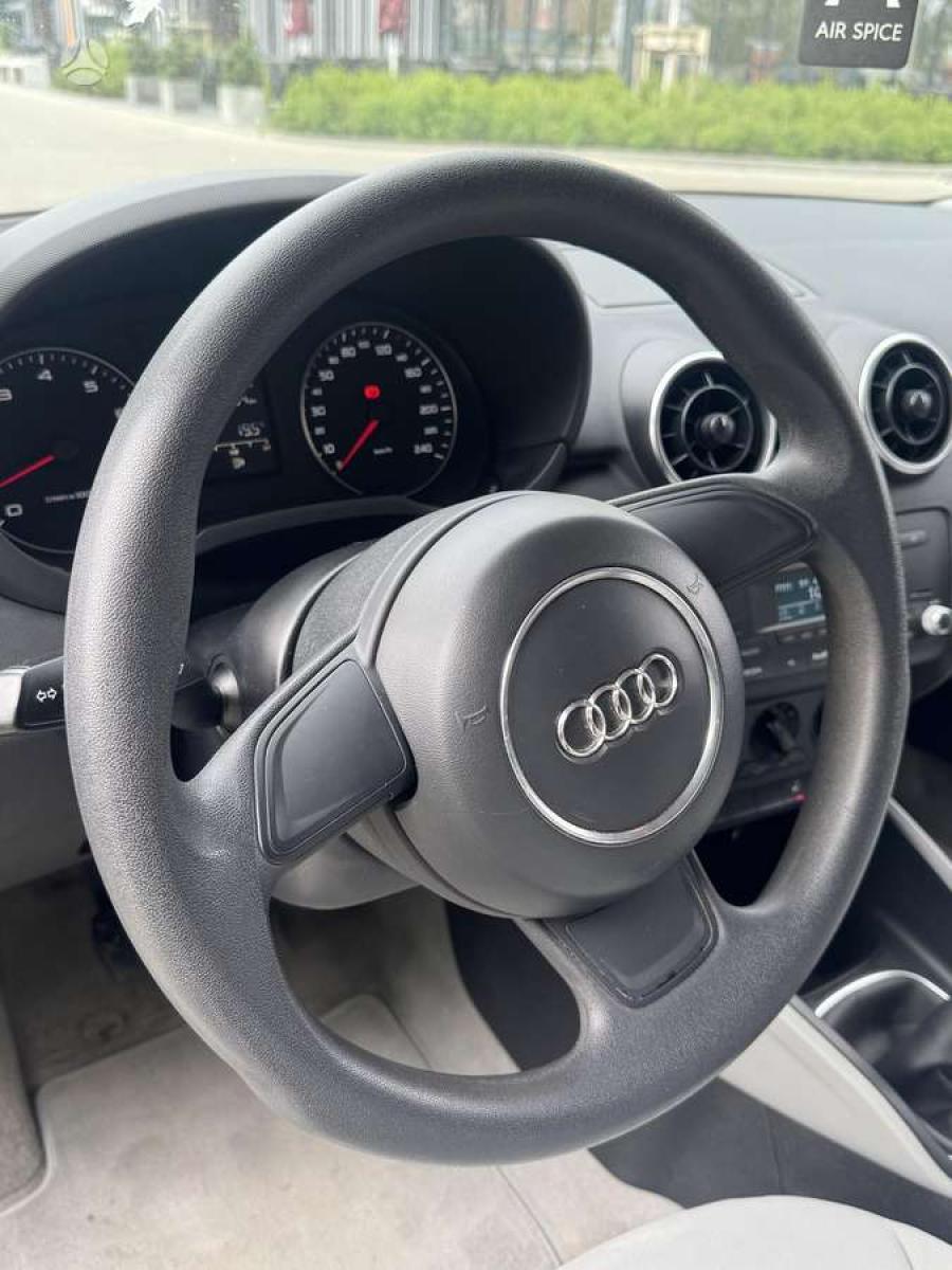 Balts Audi A1 2012 Viļņa, ar dzinēja tilpumu 1.39 L un nobraukumu 90 tūkst. km par 5650 €, foto 9 vietnē AUTOMOTO.COM.LV