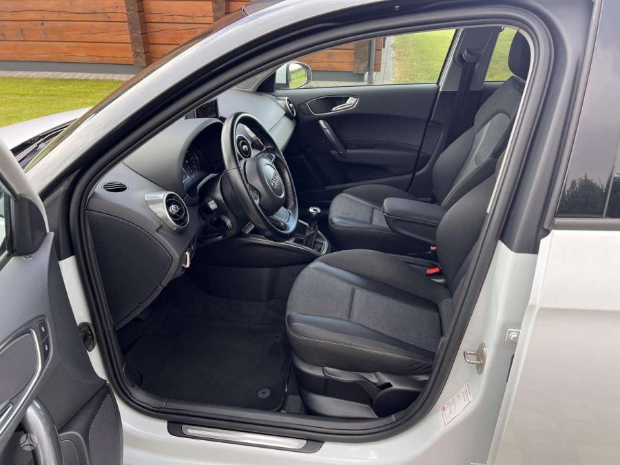 White Audi A1 2012 in Vilnius, with an engine capacity of 1.40 L and mileage of 154 thousand km for 6500 €, photo 13 on AUTOMOTO.COM.LV