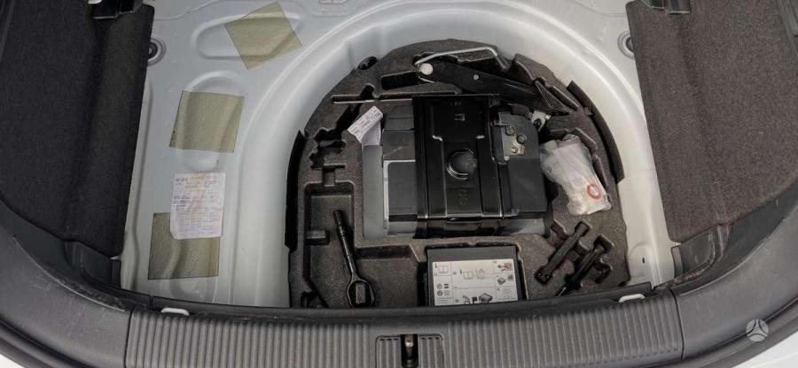White Audi A1 2012 in Vilnius, with an engine capacity of 1.40 L and mileage of 154 thousand km for 6500 €, photo 22 on AUTOMOTO.COM.LV