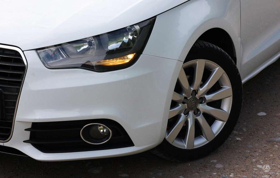 White Audi A1 2013 in Kretinga, with an engine capacity of 1.60 L and mileage of 275 thousand km for 6499 €, photo 9 on AUTOMOTO.COM.LV