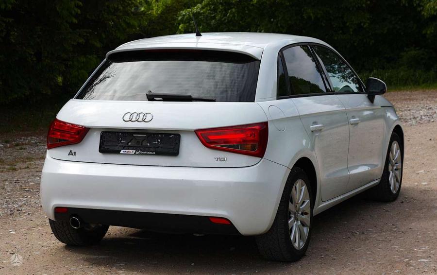 White Audi A1 2013 in Kretinga, with an engine capacity of 1.60 L and mileage of 275 thousand km for 6499 €, photo 16 on AUTOMOTO.COM.LV