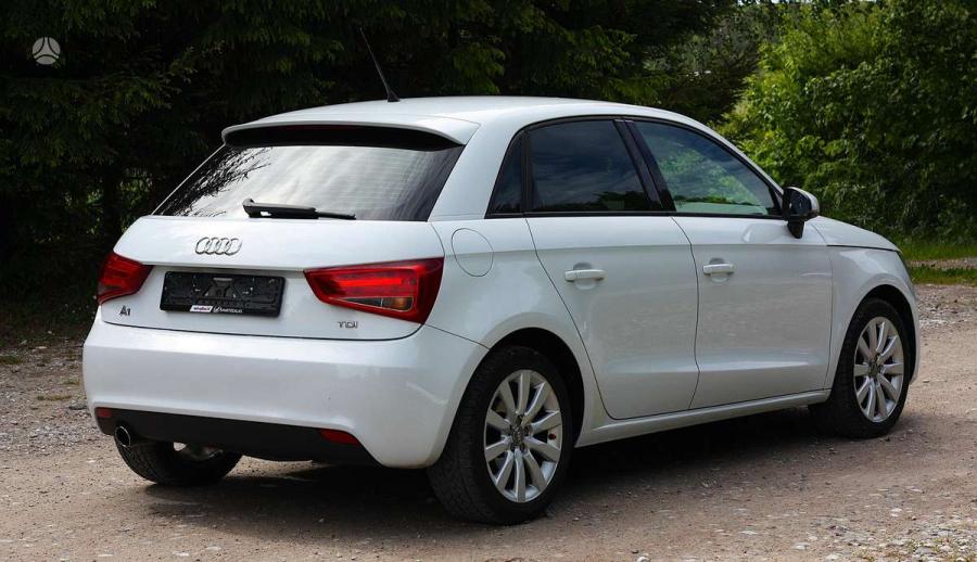 White Audi A1 2013 in Kretinga, with an engine capacity of 1.60 L and mileage of 275 thousand km for 6499 €, photo 17 on AUTOMOTO.COM.LV
