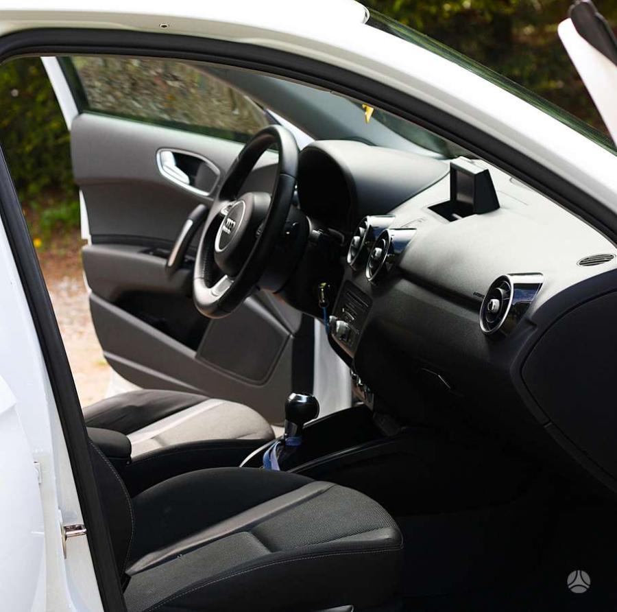 White Audi A1 2013 in Kretinga, with an engine capacity of 1.60 L and mileage of 275 thousand km for 6499 €, photo 32 on AUTOMOTO.COM.LV