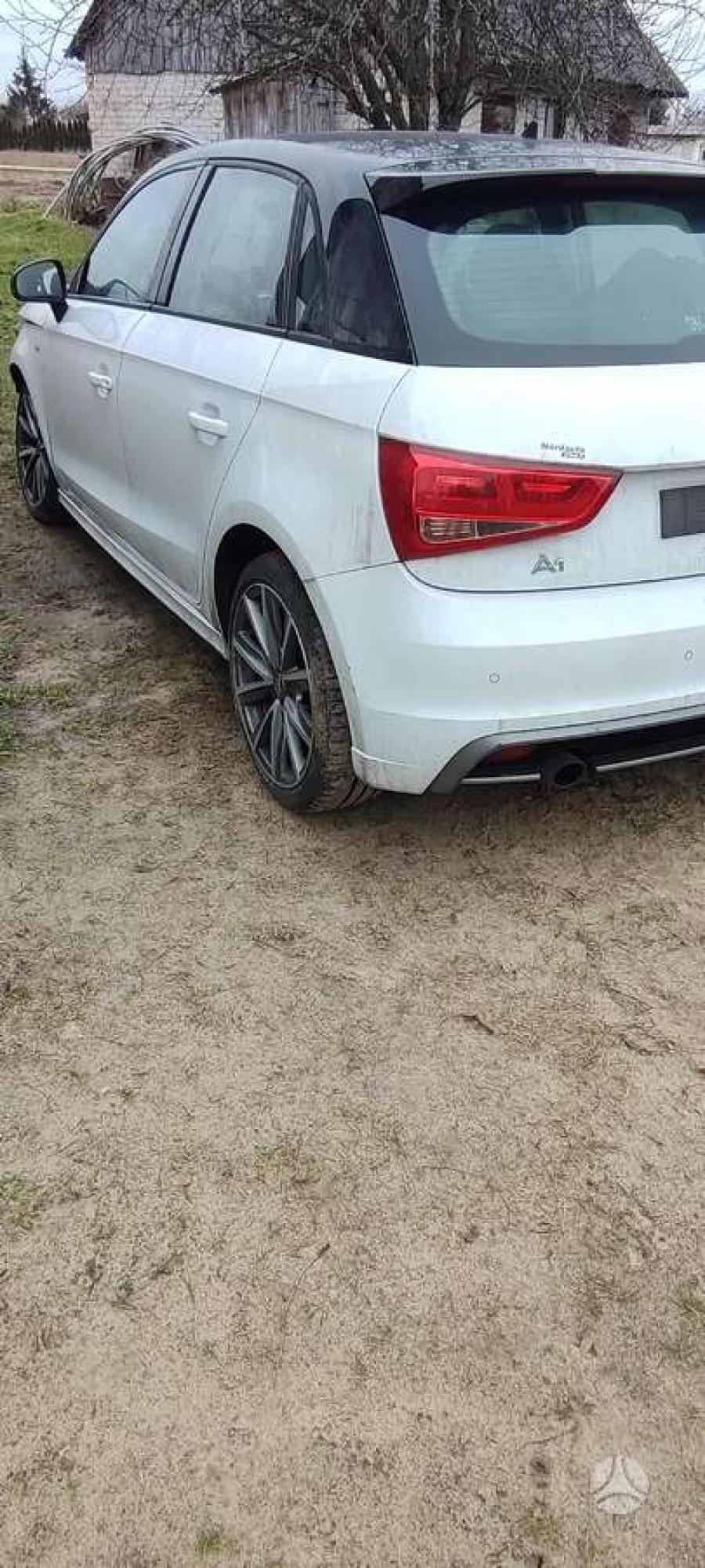 White Audi A1 2014 in Kaunas, with an engine capacity of 1.60 L and mileage of 166 thousand km for 2300 €, photo 5 on AUTOMOTO.COM.LV
