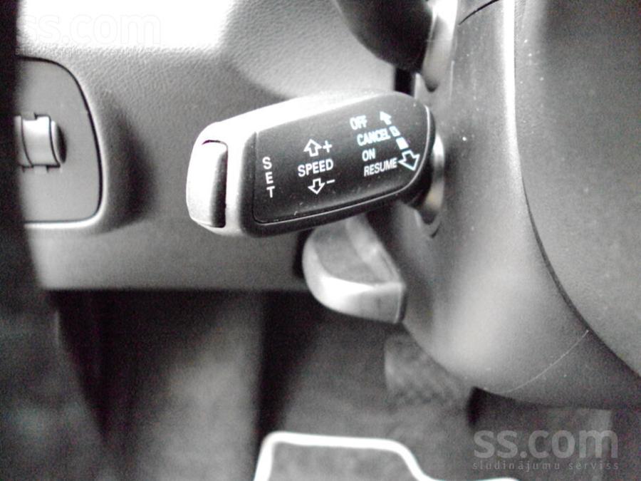 White Audi A1 2014 in Riga, with an engine capacity of 1.40 L and mileage of 220 thousand km for 8400 €, photo 12 on AUTOMOTO.COM.LV