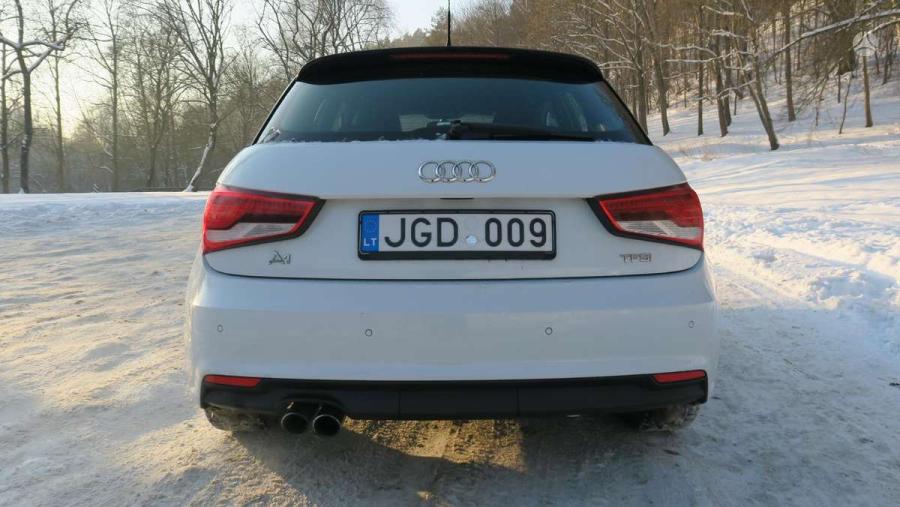 Balts Audi A1 2015 Viļņa, ar dzinēja tilpumu 1.40 L un nobraukumu 85 tūkst. km par 8200 €, foto 2 vietnē AUTOMOTO.COM.LV
