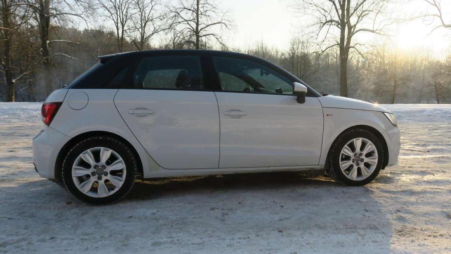 Balts Audi A1 2015 Viļņa, ar dzinēja tilpumu 1.40 L un nobraukumu 85 tūkst. km par 8200 €, foto 11 vietnē AUTOMOTO.COM.LV