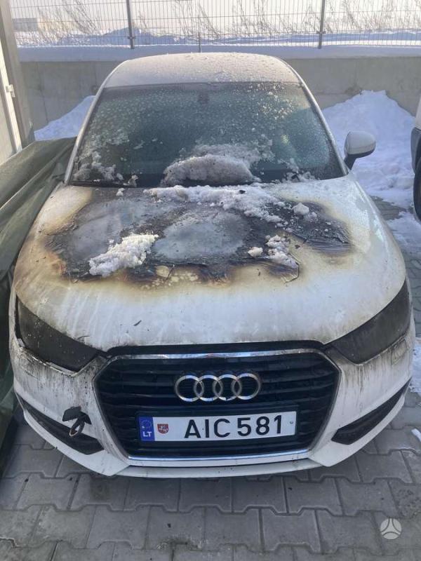 White Audi A1 2017 in Kaunas, with an engine capacity of 1.00 L and mileage of 123 thousand km for 1900 €, photo 1 on AUTOMOTO.COM.LV
