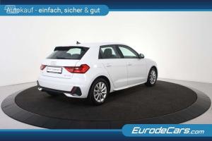 White Audi A1 2023 in Kaunas, with an engine capacity of 1.00 L and mileage of 46 thousand km for 25678 €, photo 6 on AUTOMOTO.COM.LV