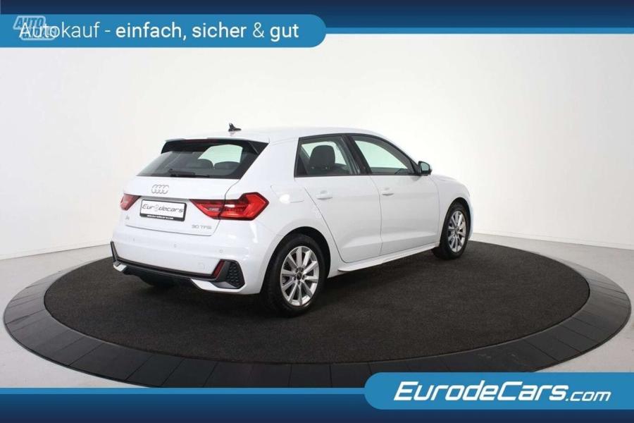 White Audi A1 2023 in Kaunas, with an engine capacity of 1.00 L and mileage of 46 thousand km for 25678 €, photo 6 on AUTOMOTO.COM.LV