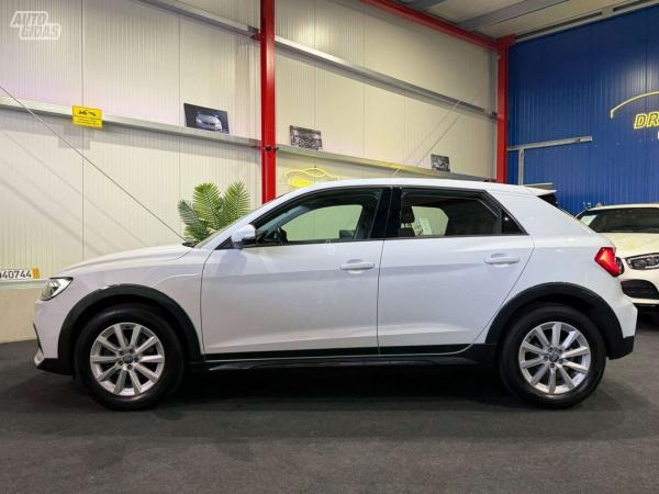 Balts Audi A1 2020 Kauņa, ar dzinēja tilpumu 1.00 L un nobraukumu 89 tūkst. km par 22276 €, foto 3 vietnē AUTOMOTO.COM.LV