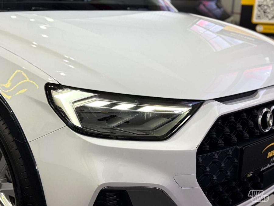 White Audi A1 2020 in Kaunas, with an engine capacity of 1.00 L and mileage of 89 thousand km for 22276 €, photo 12 on AUTOMOTO.COM.LV